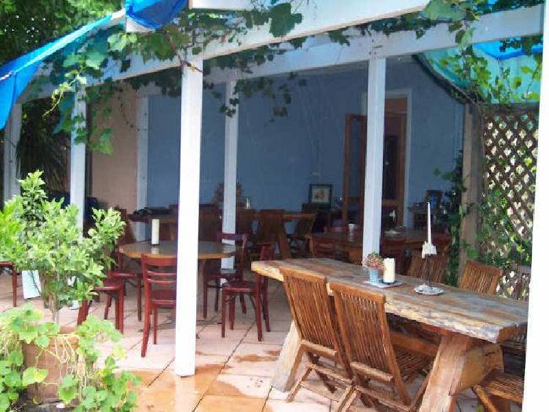 Linga Longa Hotel, Gundy Bush Inn Restaurant, Bunnan NSW 2337 | the ...