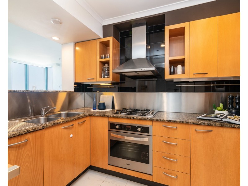 1306/7 Rockwall Crescent, Potts Point NSW 2011 | Laing Real Estate | Sold