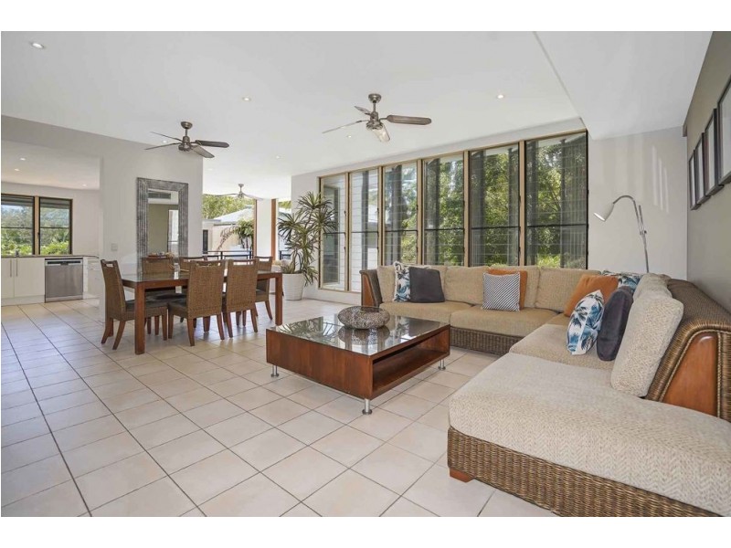 10/6 Cedar Road, Palm Cove QLD 4879 | RE/MAX Real Estate Services | Sold