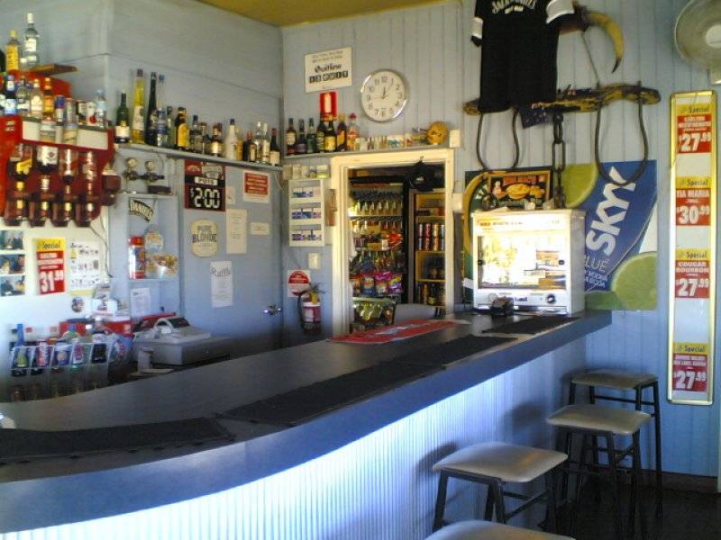 Amby Hotel, 17 Queen Street, Amby QLD 4462 | the real estate agency ...